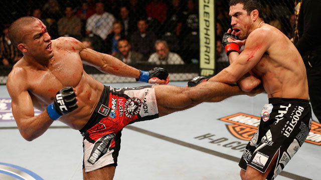 Barboza has epic comeback on UFC prelims