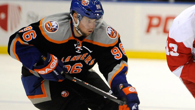 Islanders waive Bouchard, set to recall Strome