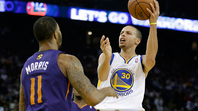 Curry’s triple-double leads Warriors to big win