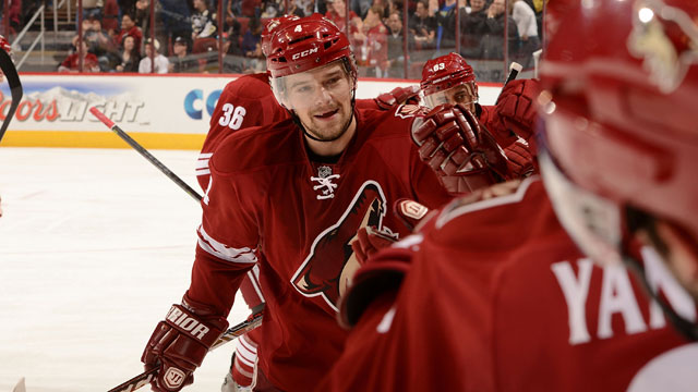 Michalek nets rare goal as Coyotes beat Pens