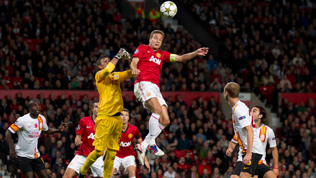 Man United’s Vidic to leave club at season’s end