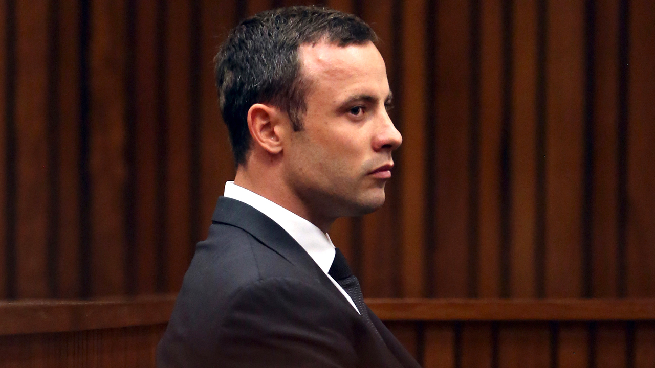 Ex-girlfriend says Pistorius cheated, shot gun