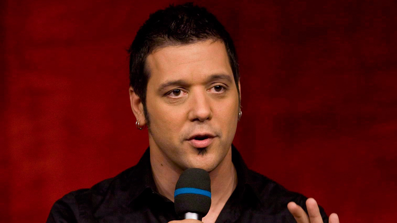 Stroumboulopoulos becomes new face of HNIC