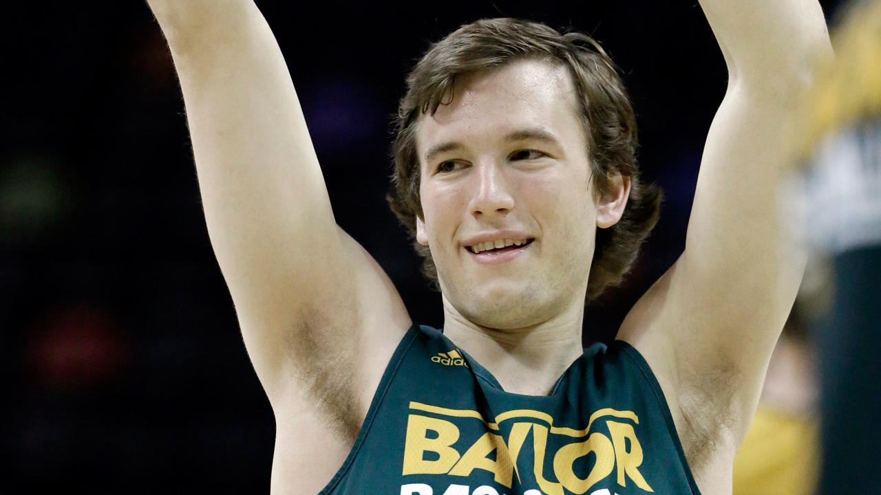 Heslip scores 17 as Baylor rolls over Creighton