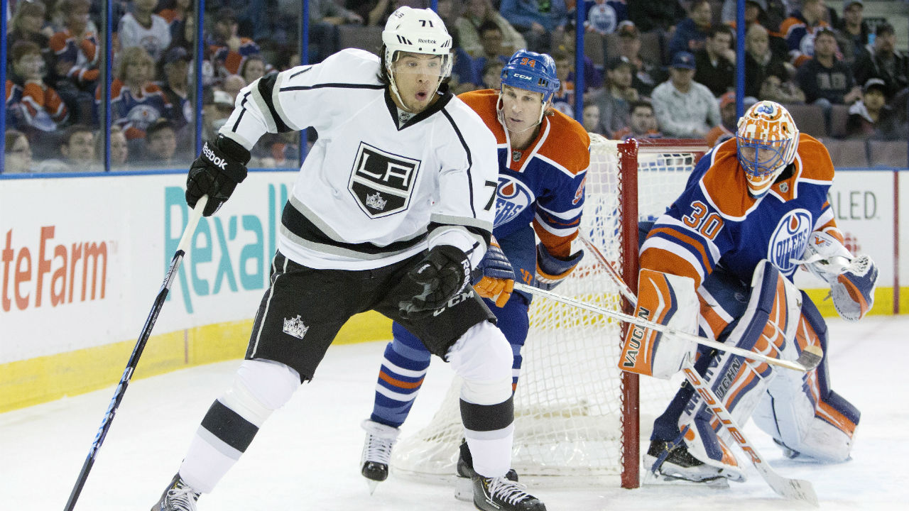 Watch: Kings’ Nolan sucker punches Joensuu