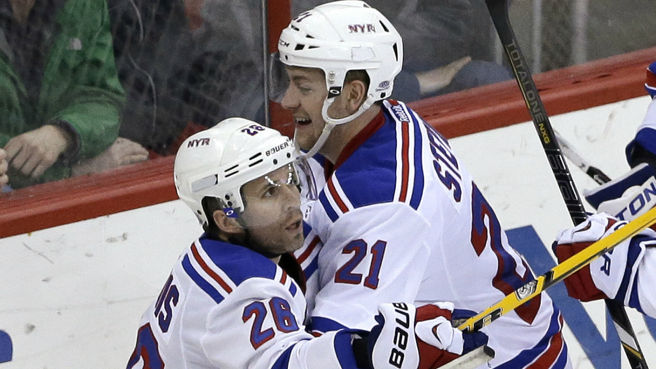 Stepan’s power-play goal lifts Rangers to win