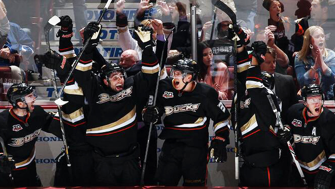 Gotta See It: Ducks’ wild rally leads to Hooters
