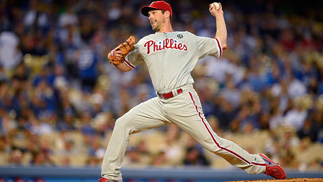 Phillies activate Lee, two others from DL