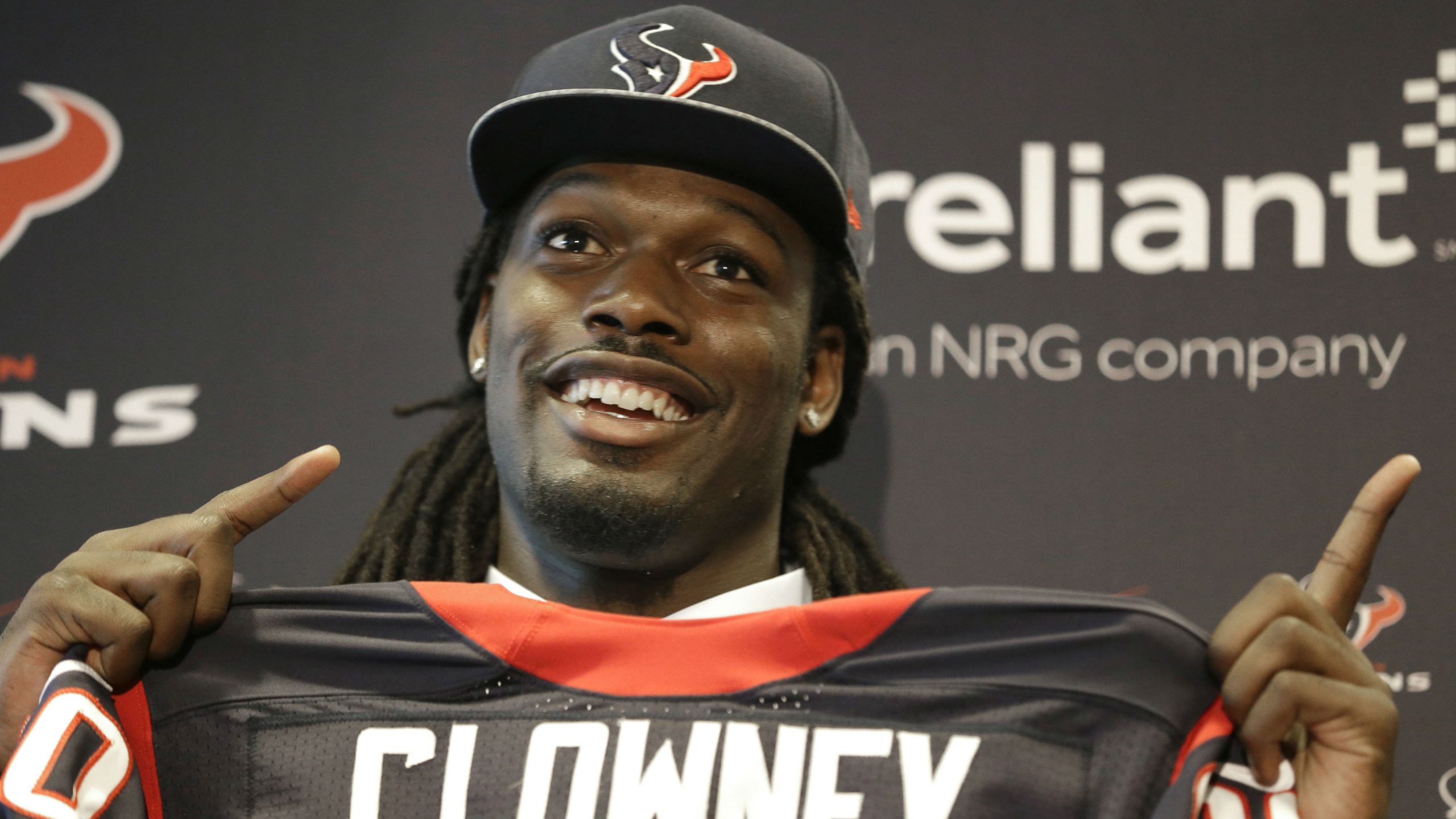 No. 1 pick Clowney is all about the hitting