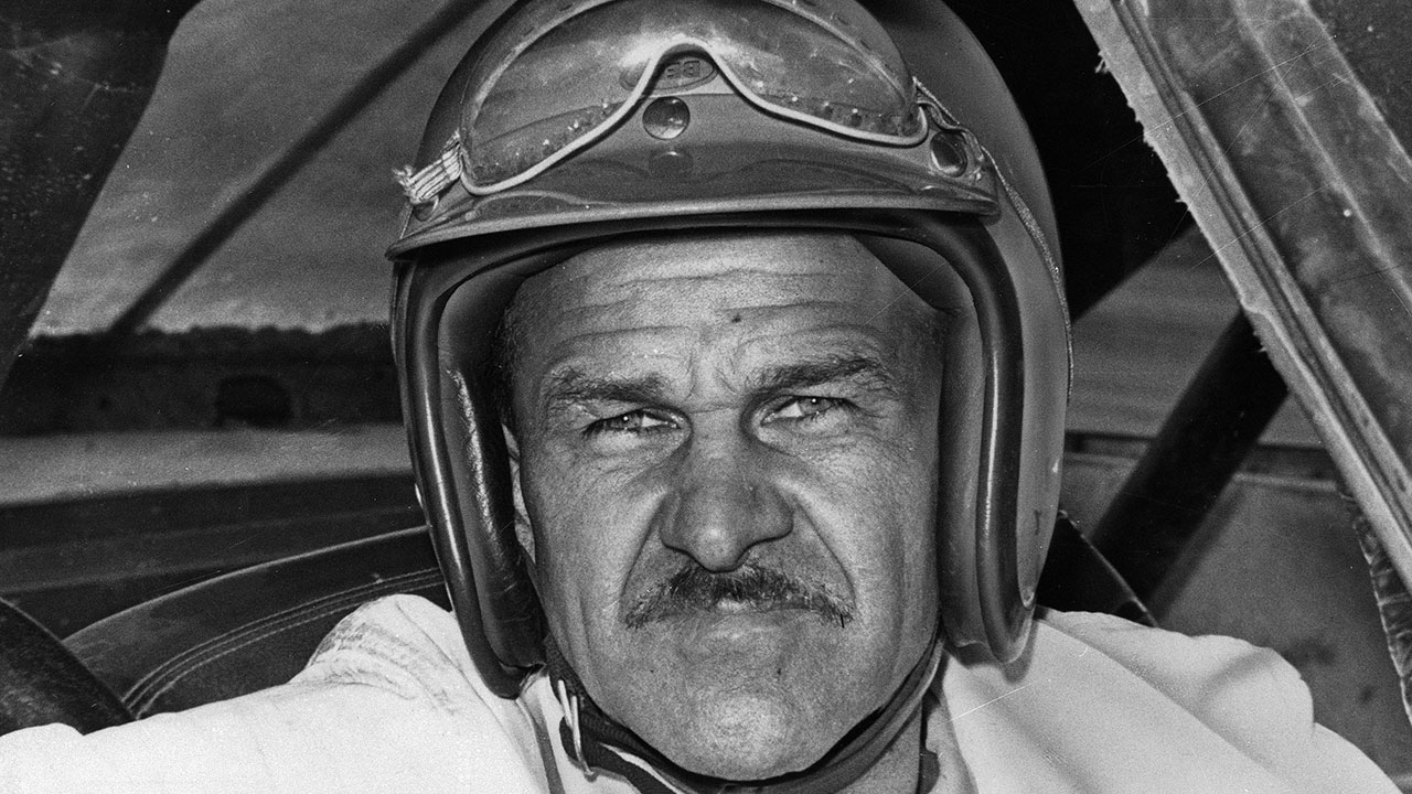 Scott honoured as NASCAR HoF inductee