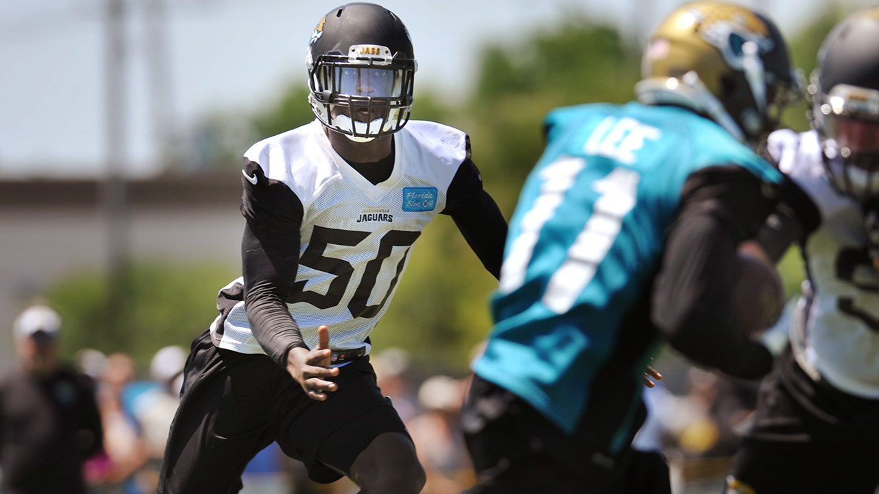 Jaguars sign linebacker Smith to contract