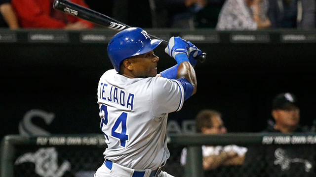 Tejada signs minor-league deal with Marlins
