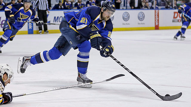 Blues sign Patrik Berglund to five-year extension