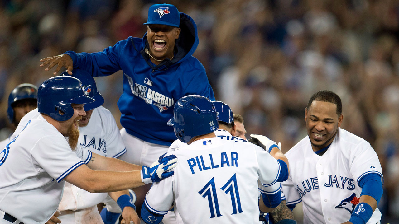 Pillar hits walk-off single as Jays defeat Twins