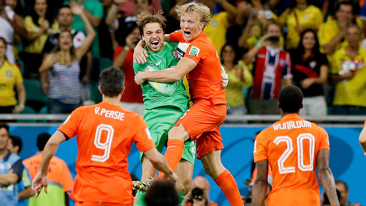 Krul or Cillessen: Who starts for Dutch?
