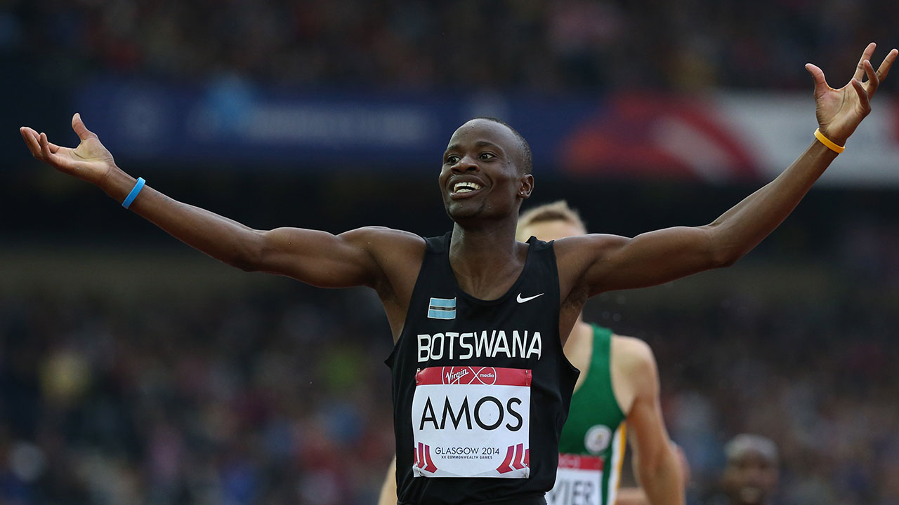 Amos wins gold medal in 800m at Glasgow