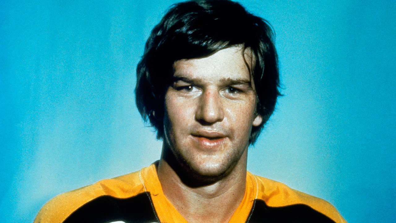 Bobby Orr shares life in and out of hockey in new book