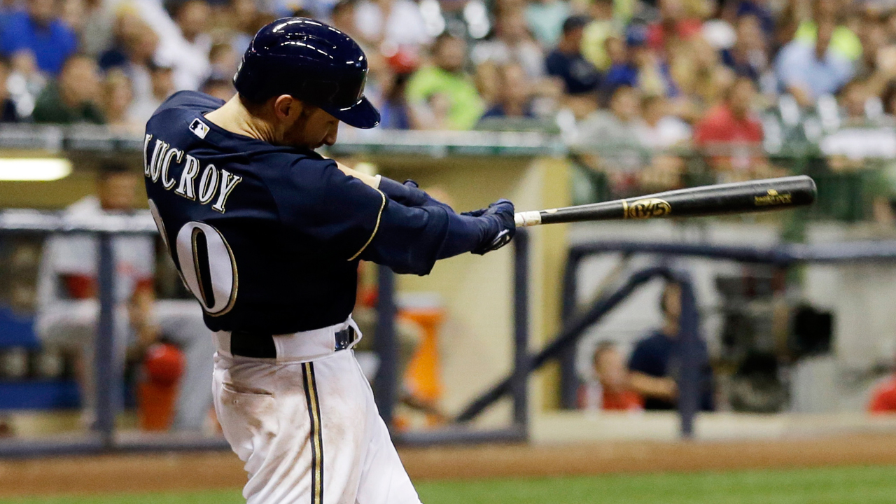 Lucroy hits 2 homers to lift Brewers over Reds