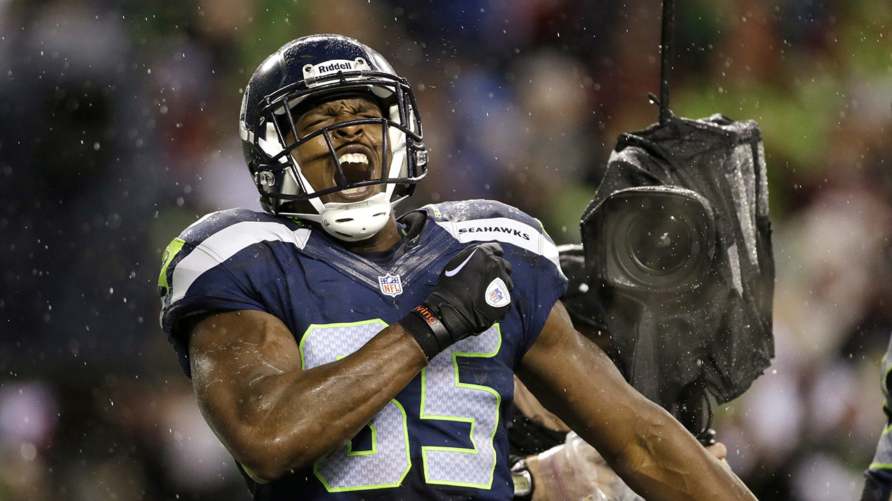 Seahawks’ TE McCoy leaves practice on cart