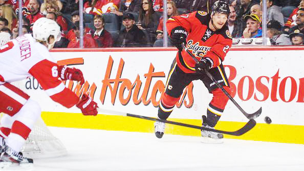UFA Smith leaves Calgary, off to Swiss league