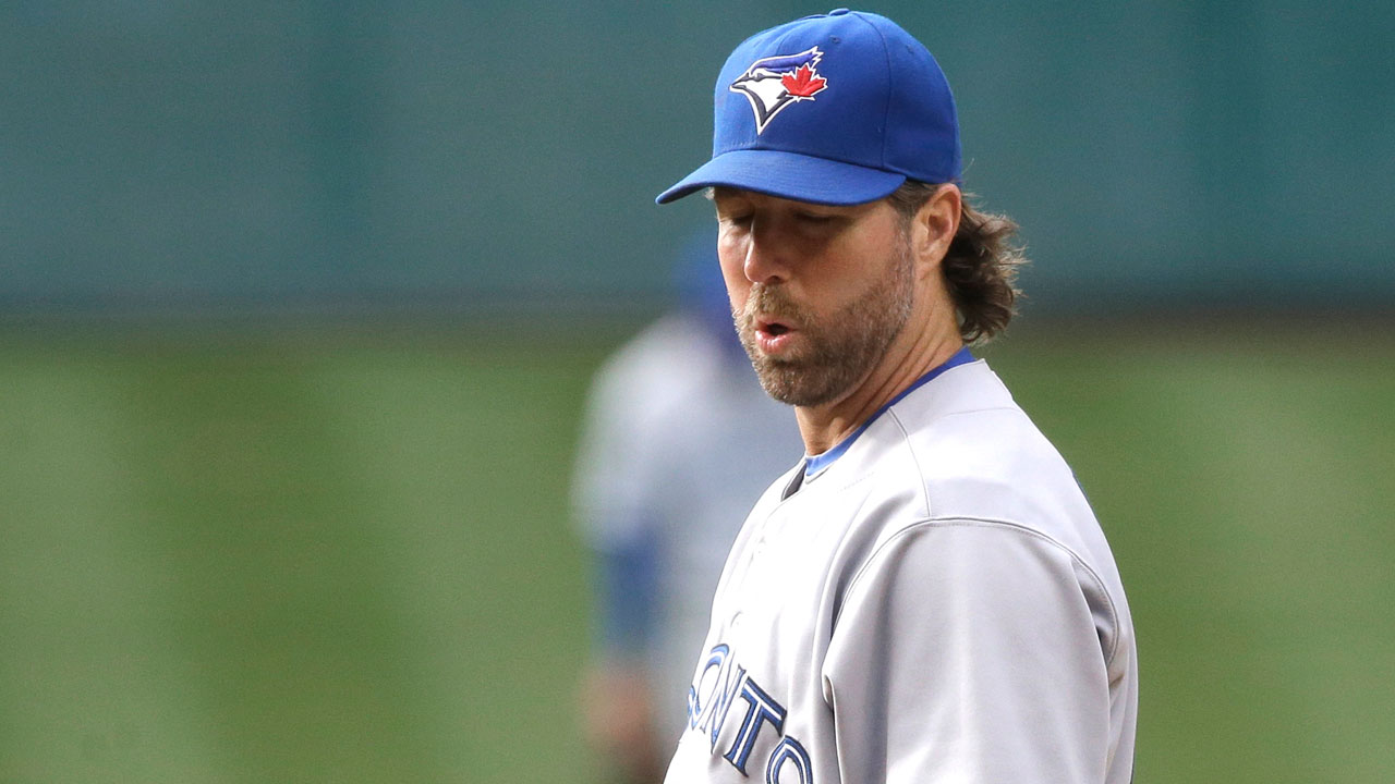 Dickey doesn’t get the job done in Jays’ loss