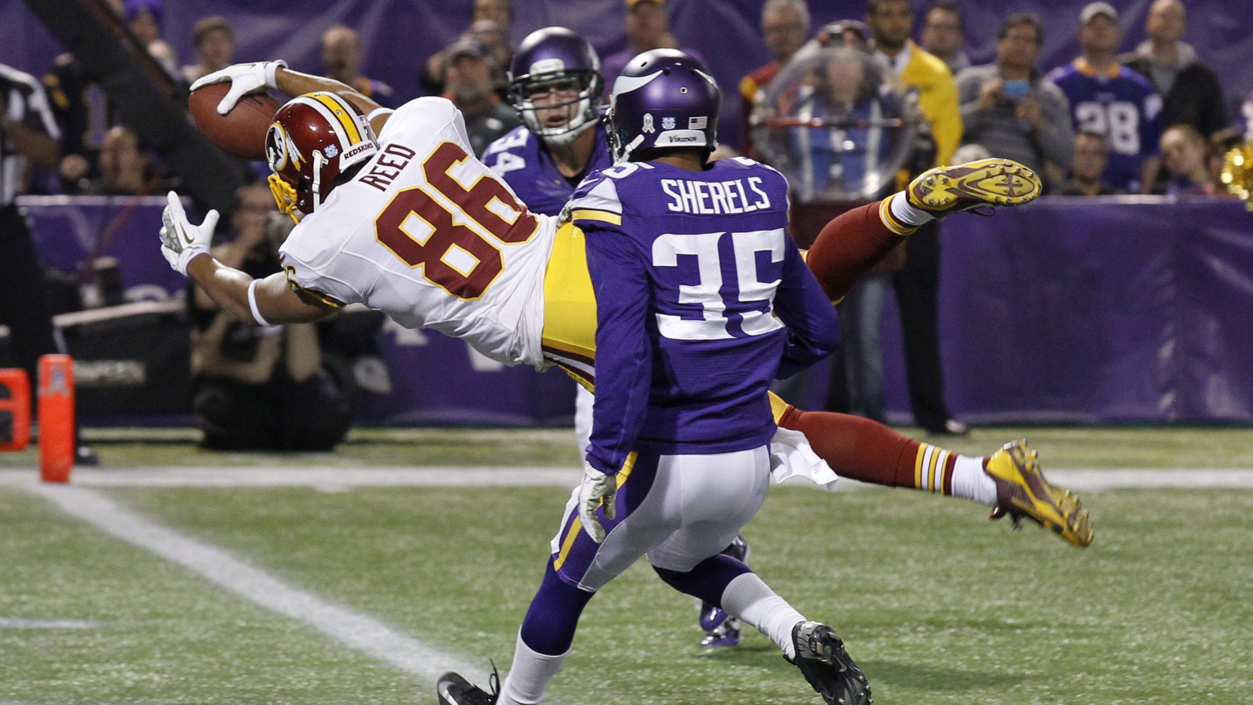 Redskins TE Reed, DL Golston sit out practice