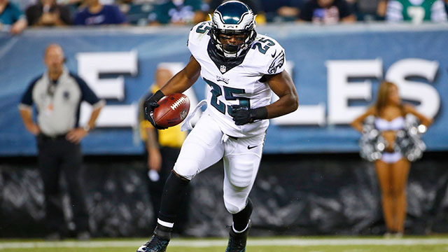 Eagles’ McCoy wants 2K yards rushing in 2014