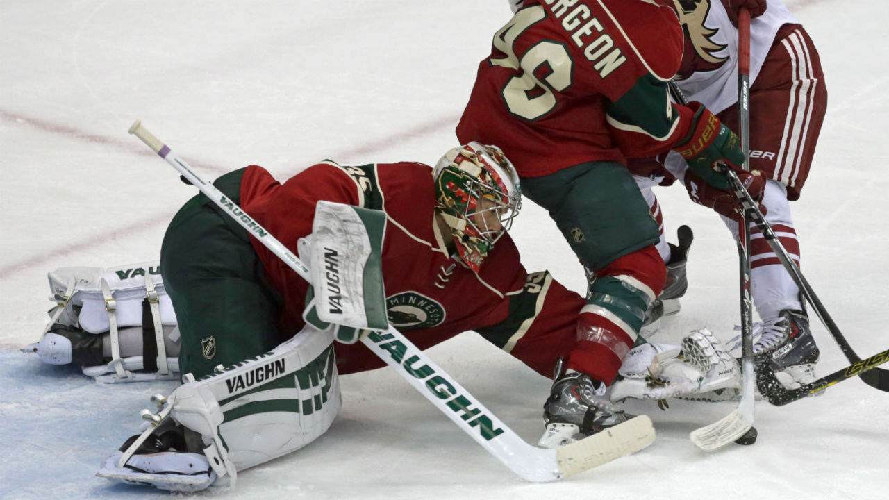 Kuemper notches third shutout in Wild victory