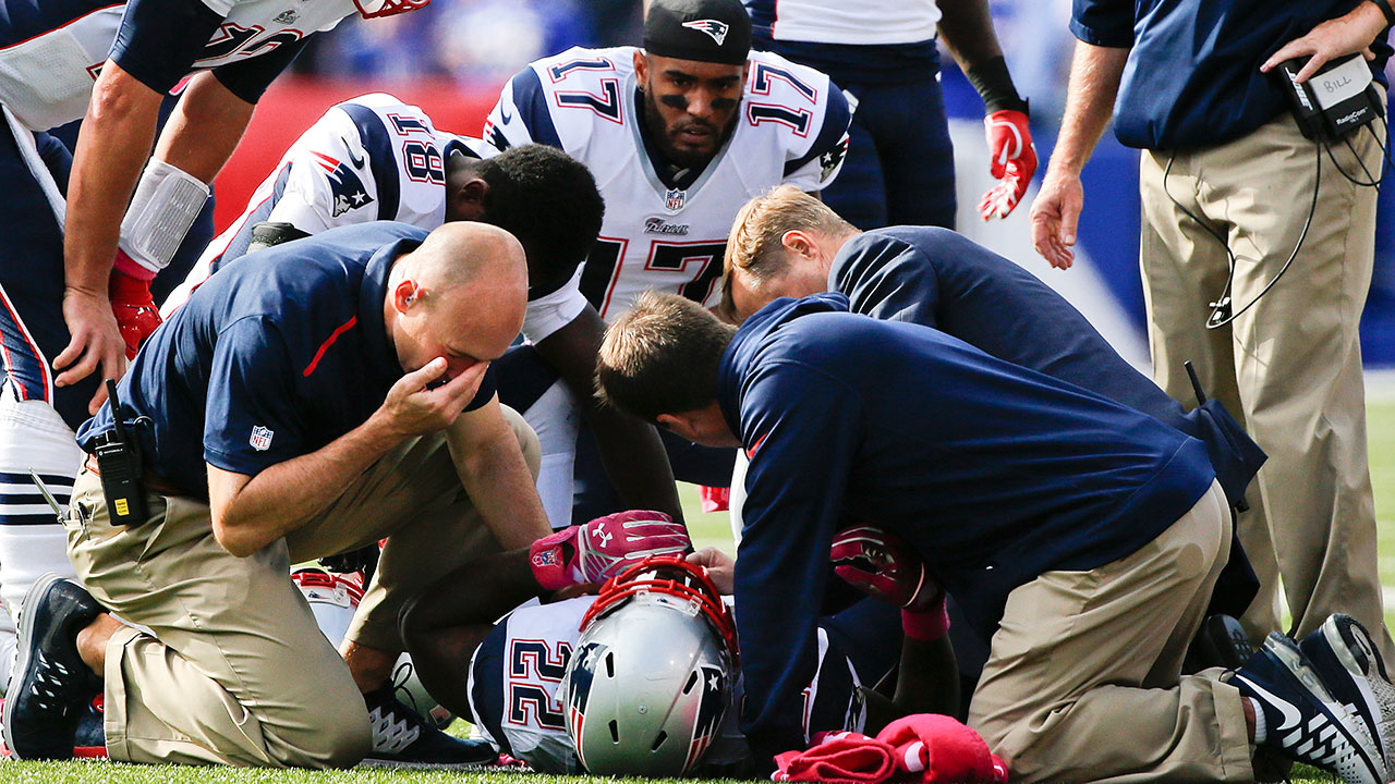 Patriots place LB Mayo, RB Ridley on IR