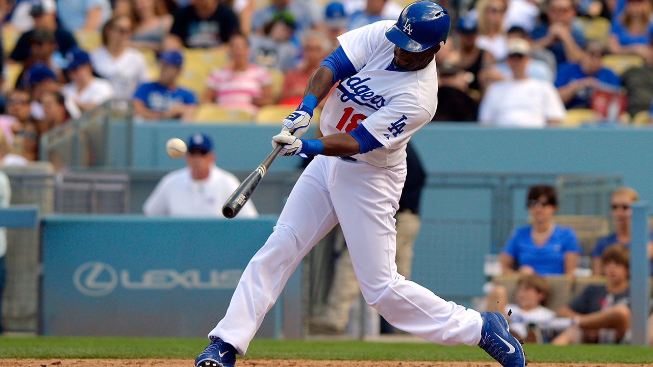 Dodgers’ Bernadina elects to become free agent