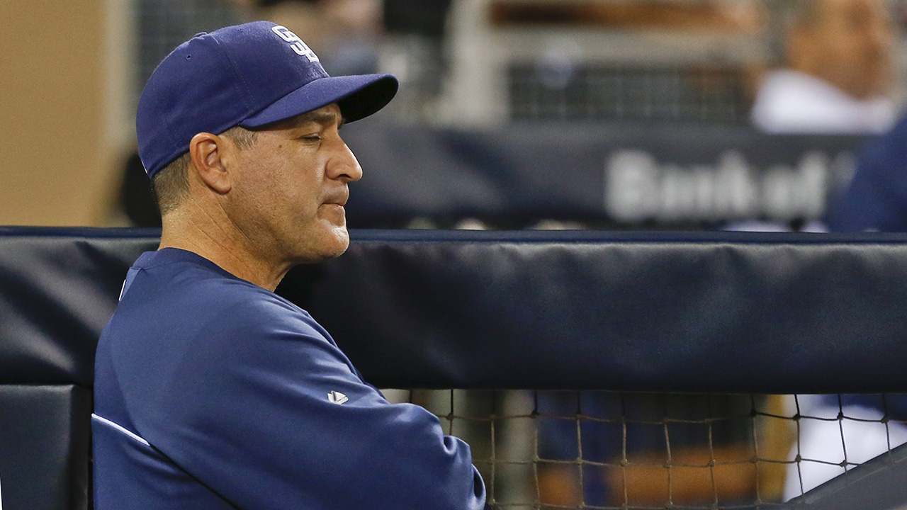 Padres relieve hitting coach Plantier of duties