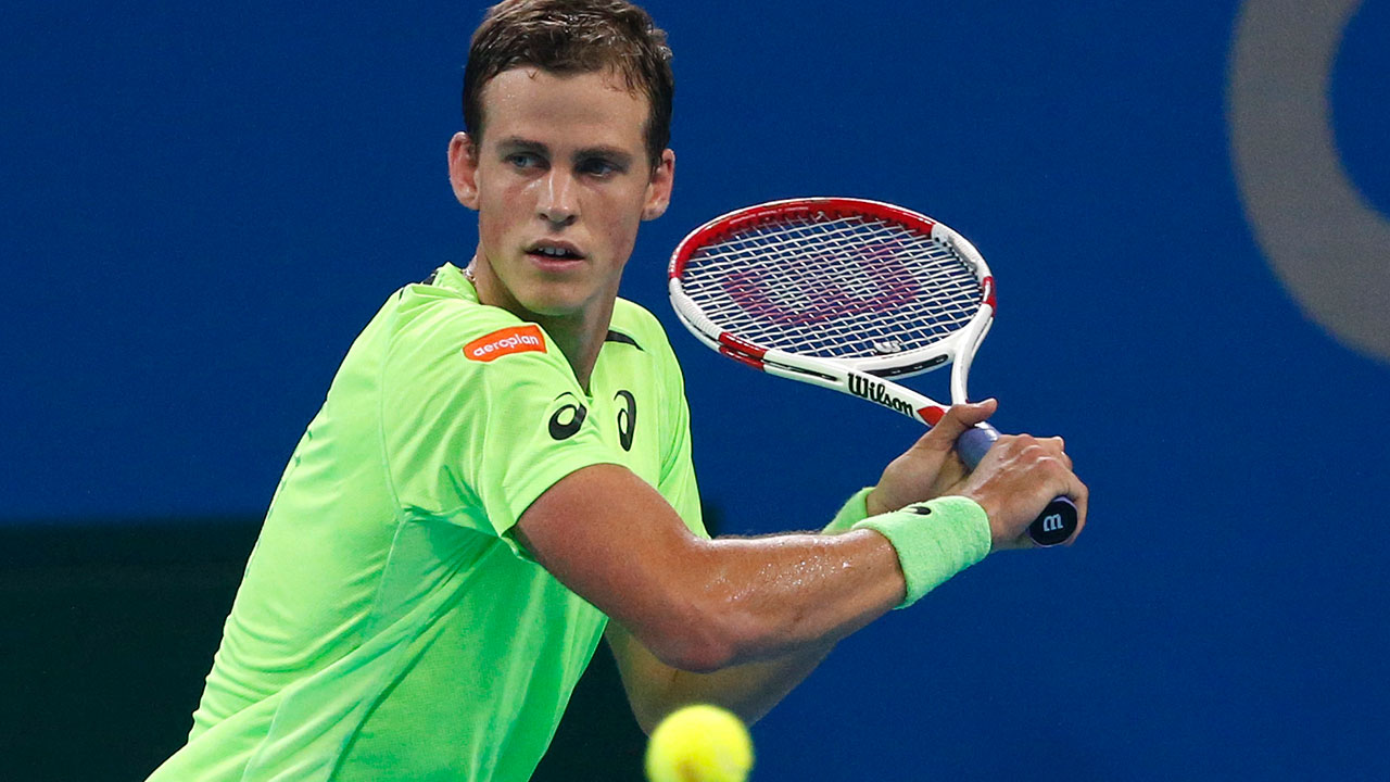 Pospisil survives Giraldo at Shanghai Masters