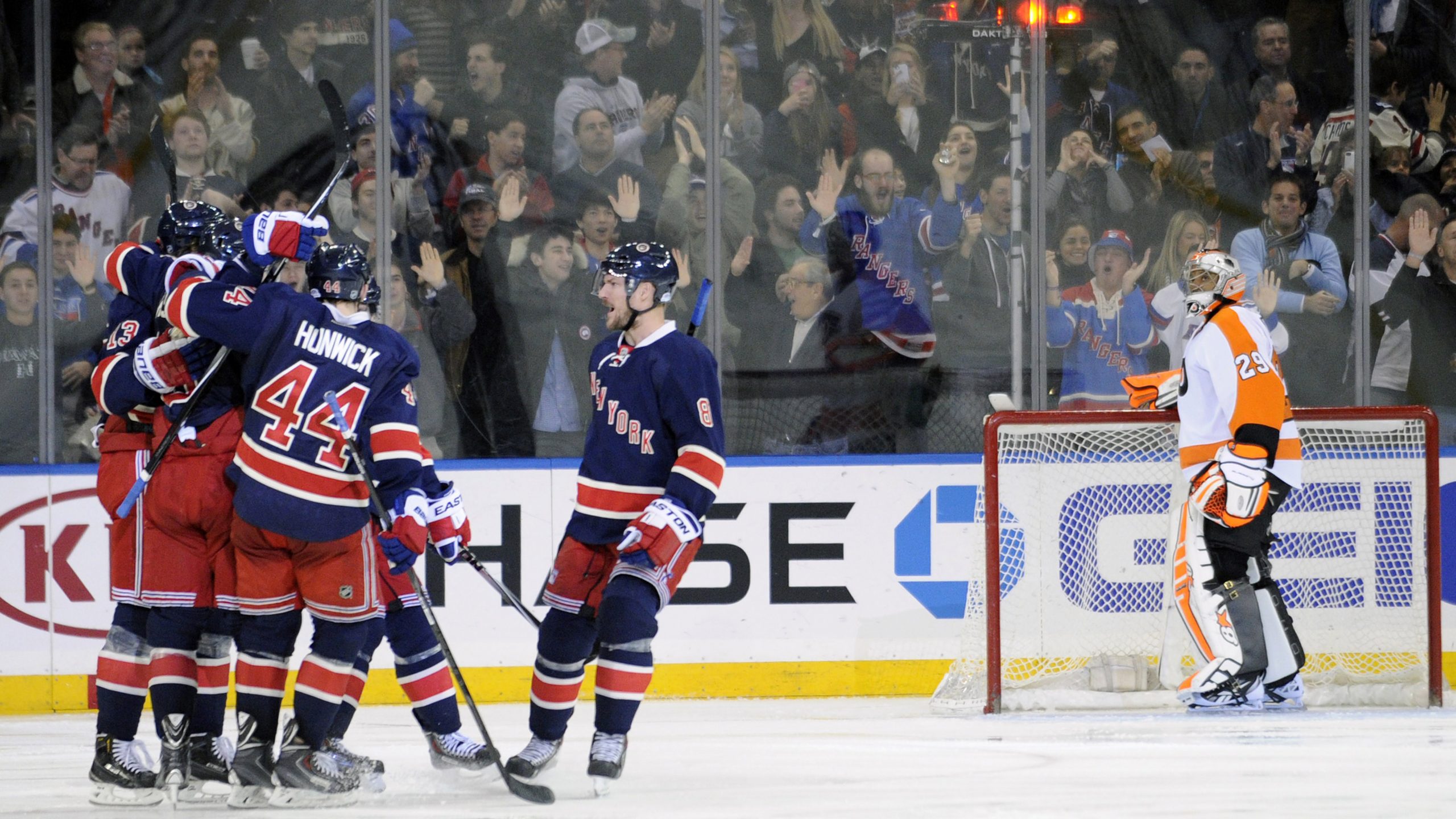 Brassard’s two goals lead Rangers over Flyers