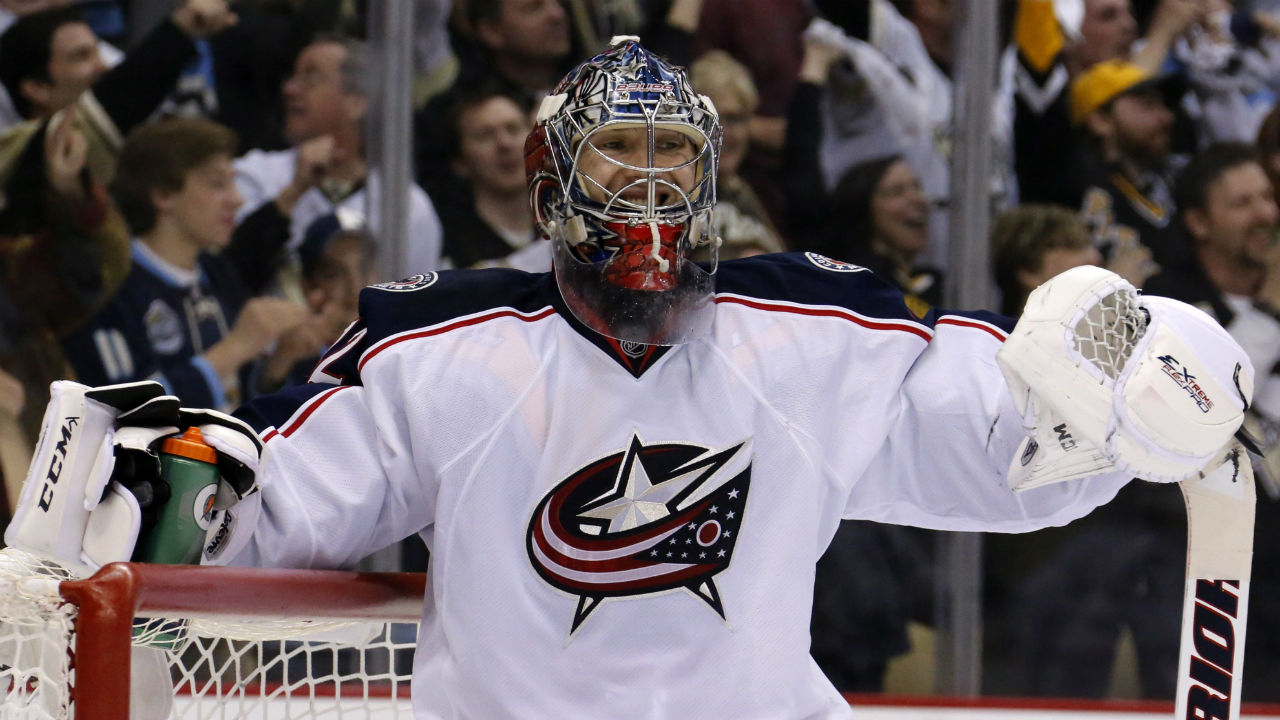Blue Jackets top Sharks in Bobrovsky’s return