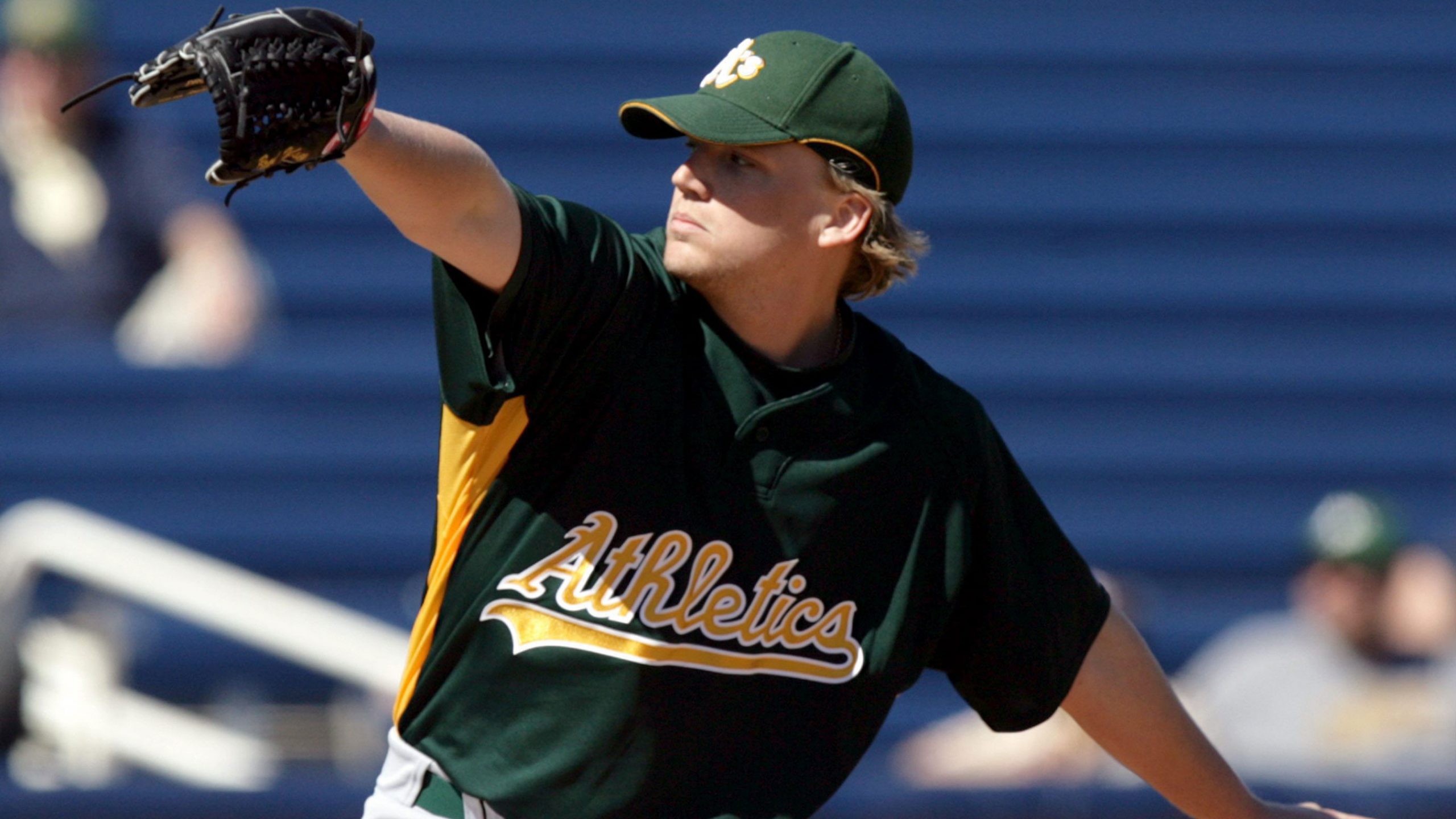 Ex-pitcher Halsey dies in climbing accident