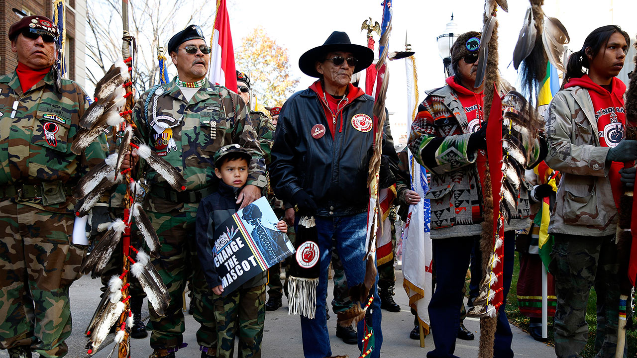 Thousands rally for Redskins to ‘change the name’