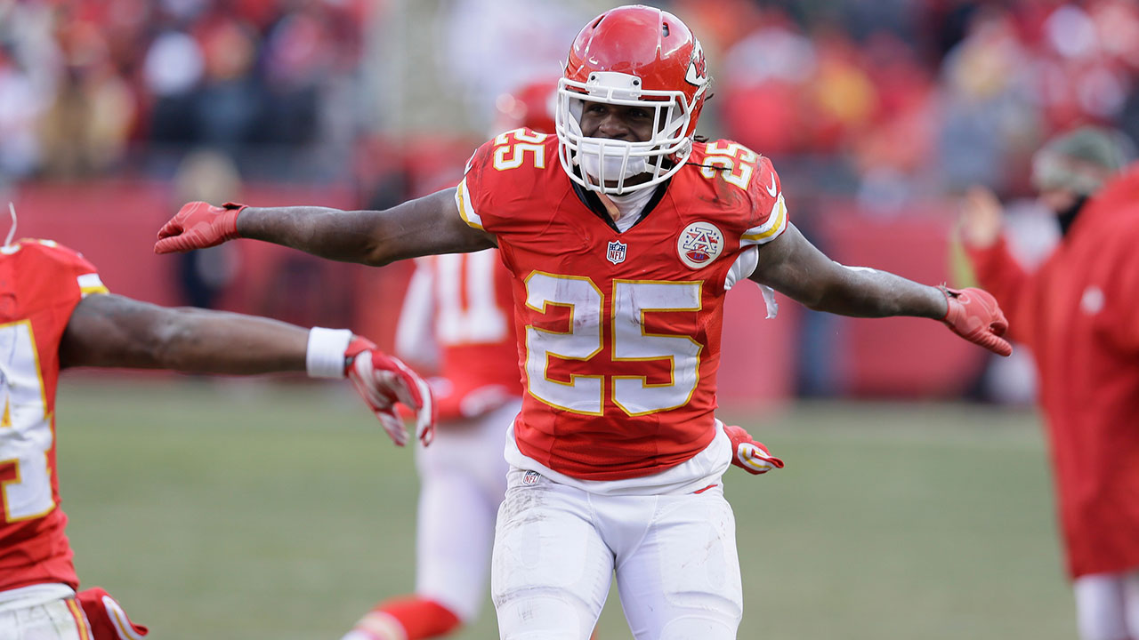 Charles unstoppable as Chiefs edge Seahawks
