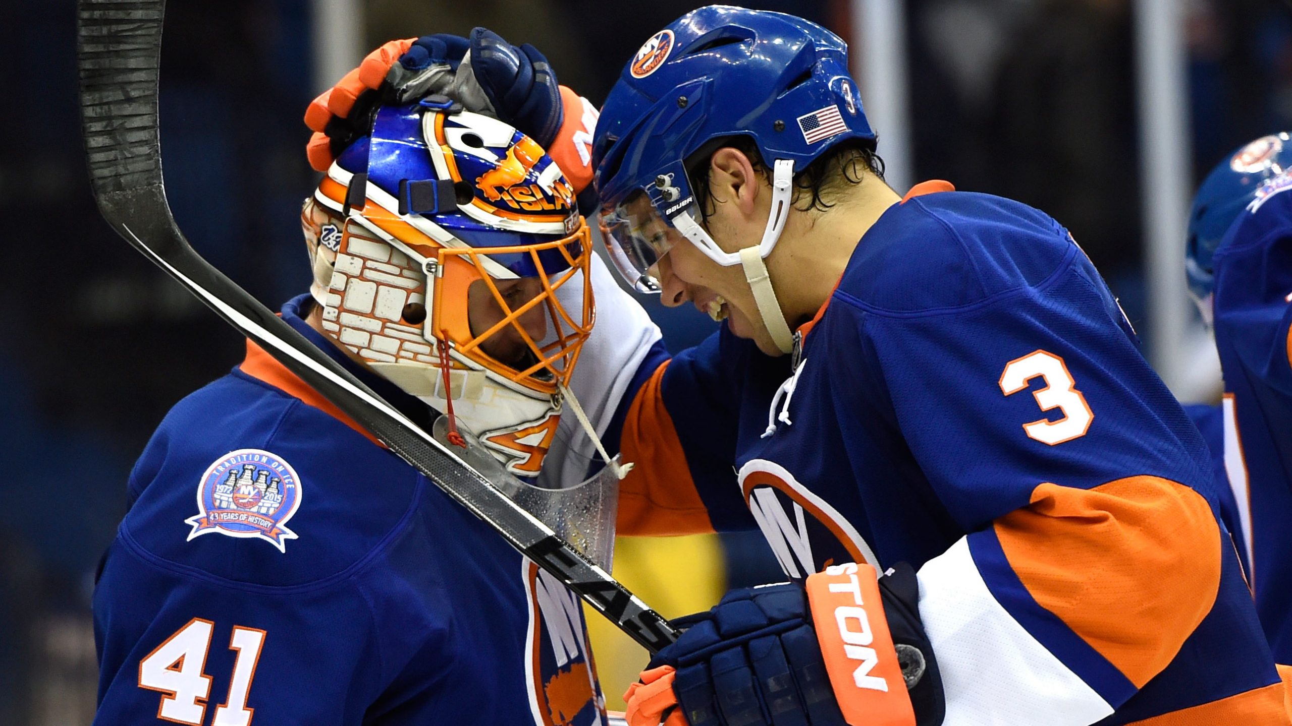 Halak at home with Isles in record-breaking win