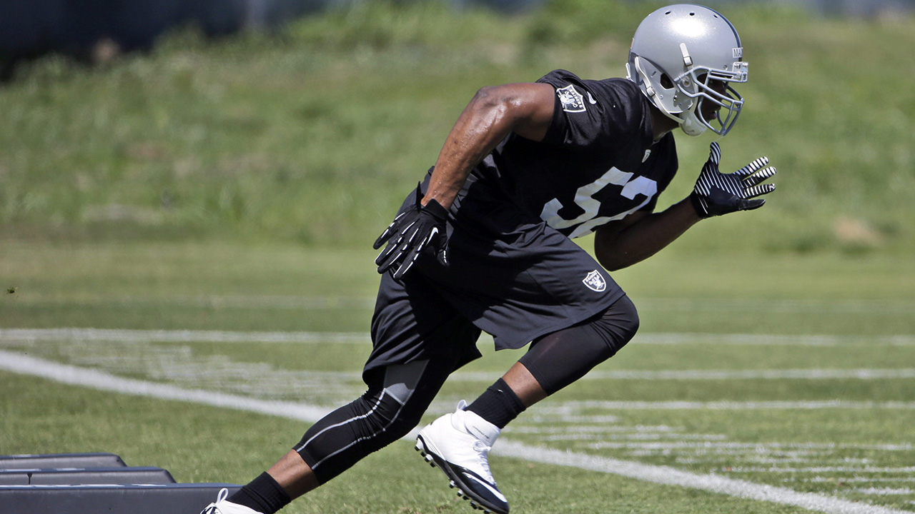 Raiders’ Mack taking cues from Miller, Ware