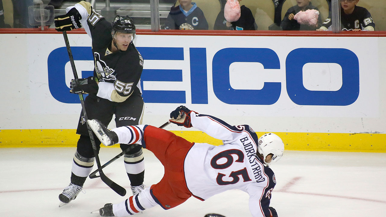 Coyotes acquire D Samuelsson from Penguins