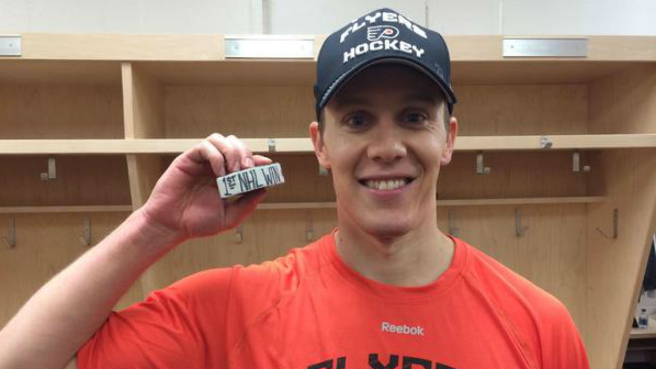 33-year-old Zepp earns victory in NHL debut