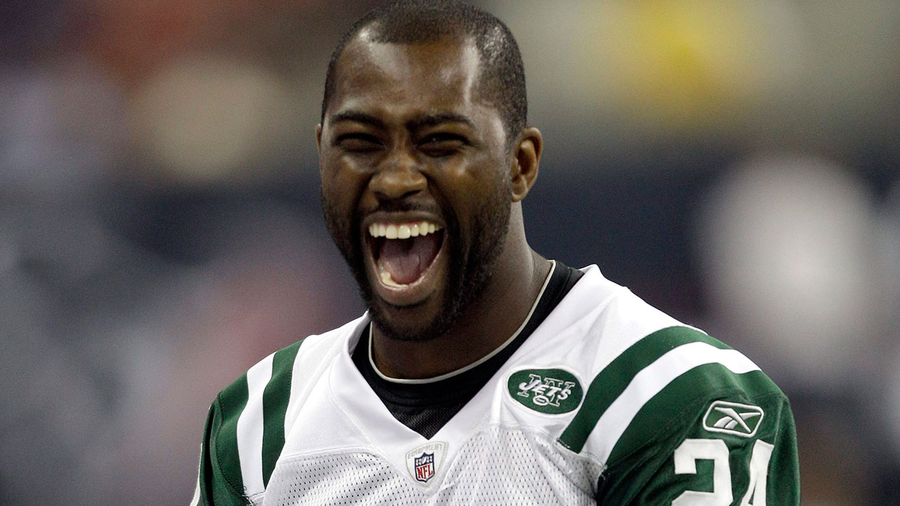 Jets’ owner would ‘love’ to have CB Revis back