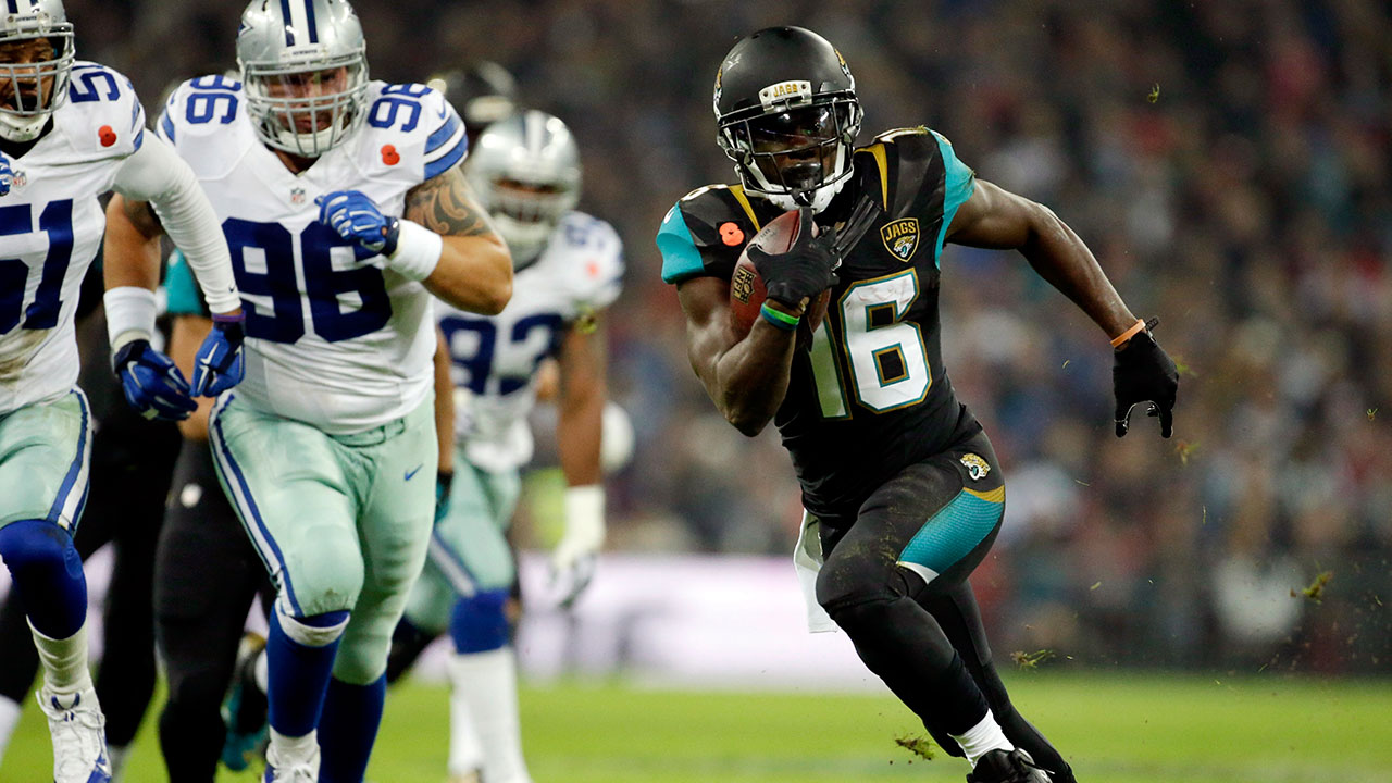 Jaguars place Robinson on IR with foot injury