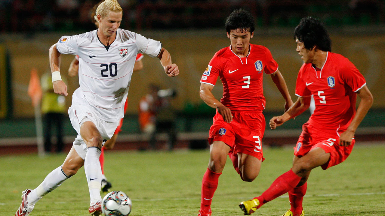 Orlando City signs former American star Shea