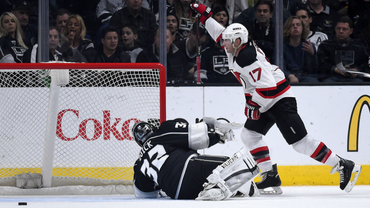 Four-goal second powers Devils over Kings