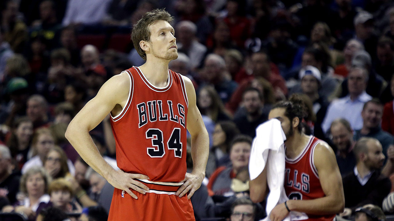 Bulls’ Dunleavy says he will have MRI on ankle