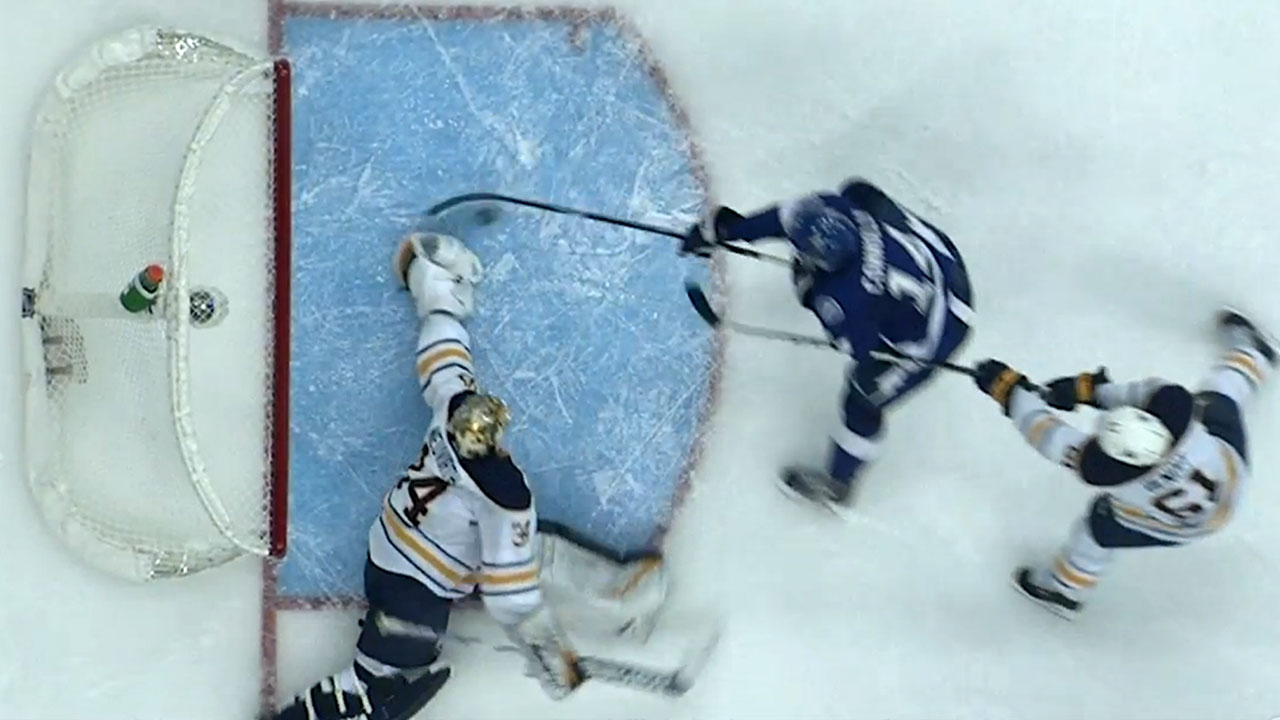 Neuvirth makes an absolutely ridiculous save