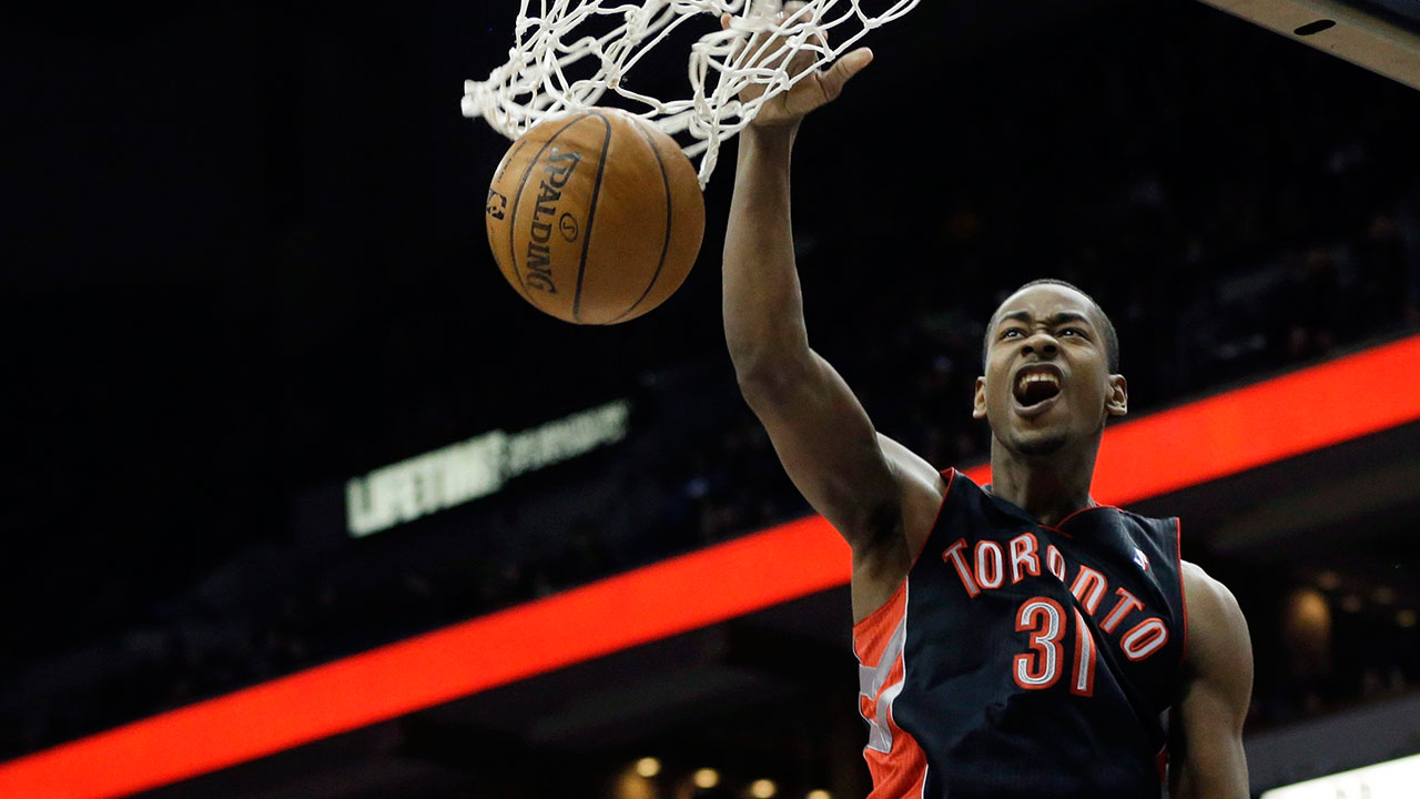 Ross shines off the bench; Raptors outlast Bucks