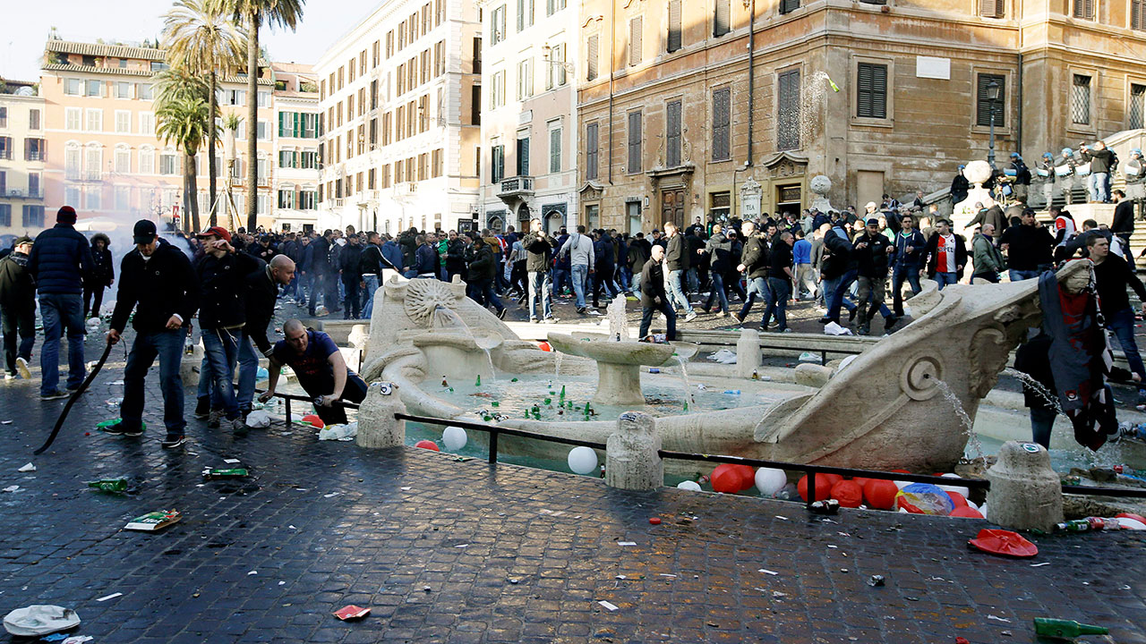 Rome mayor calls on Feyenoord to pay for damage