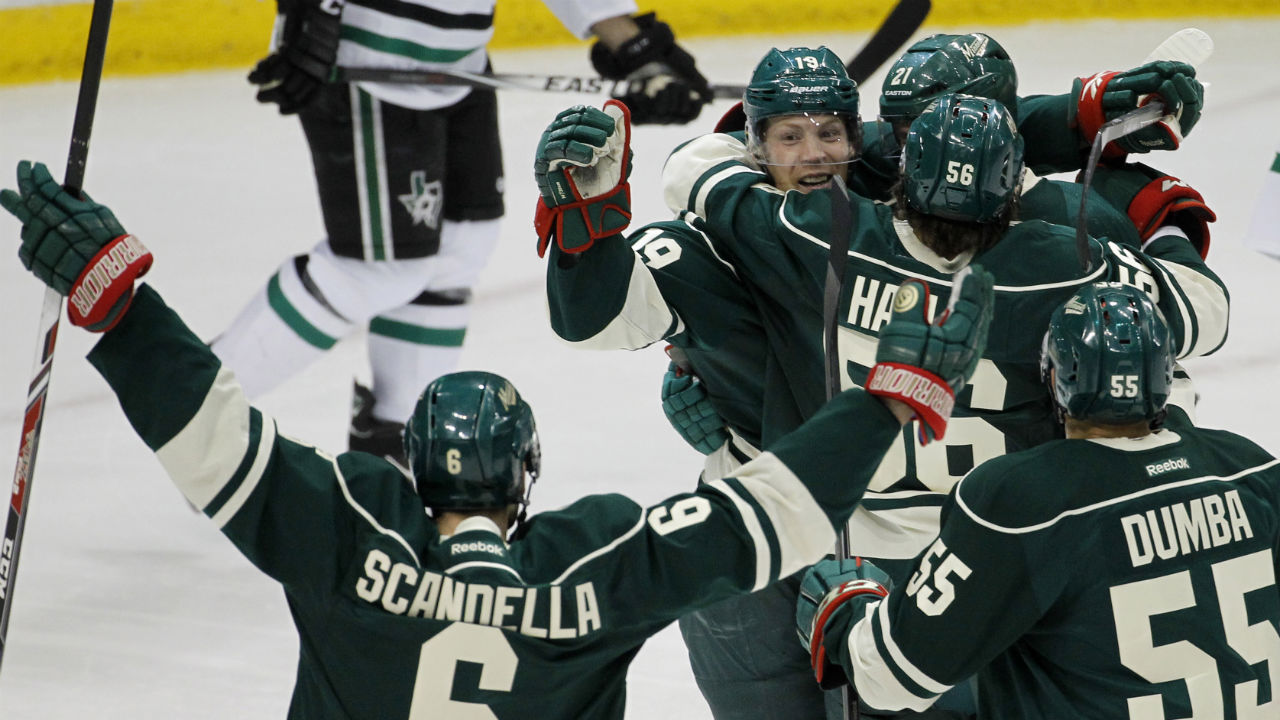 Wild net record six goals in third to top Stars
